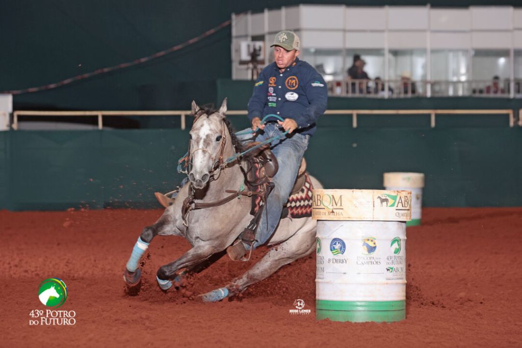 Trinity Gray, filha de Seis Três Parca, lidera a classificatória do 43ª ...