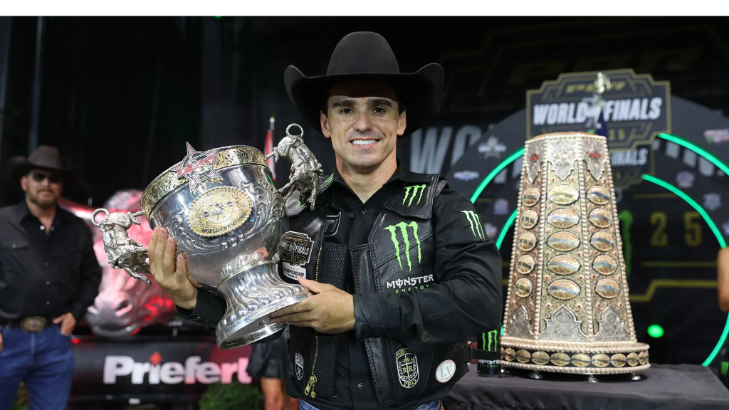 José Vitor Leme sagrou-se o tricampeão mundial PBR 2025